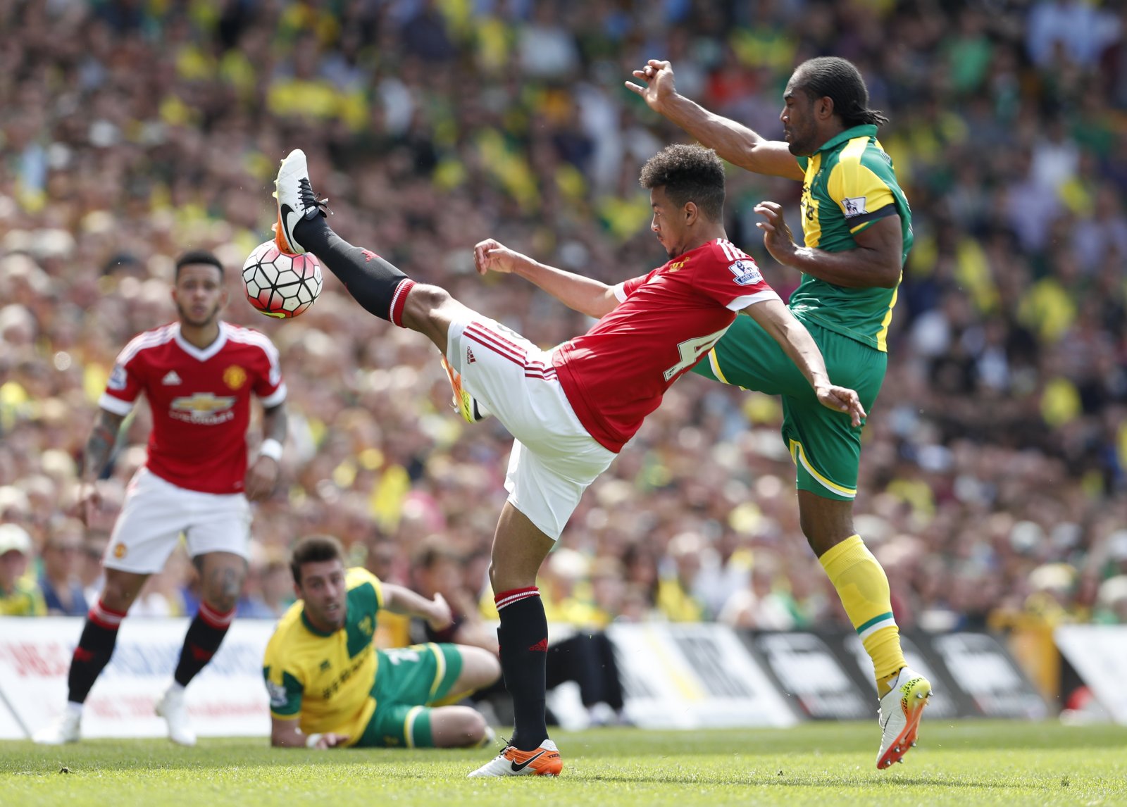 Manchester United boss Ole Gunnar Solskjaer cuts full-back Cameron ...