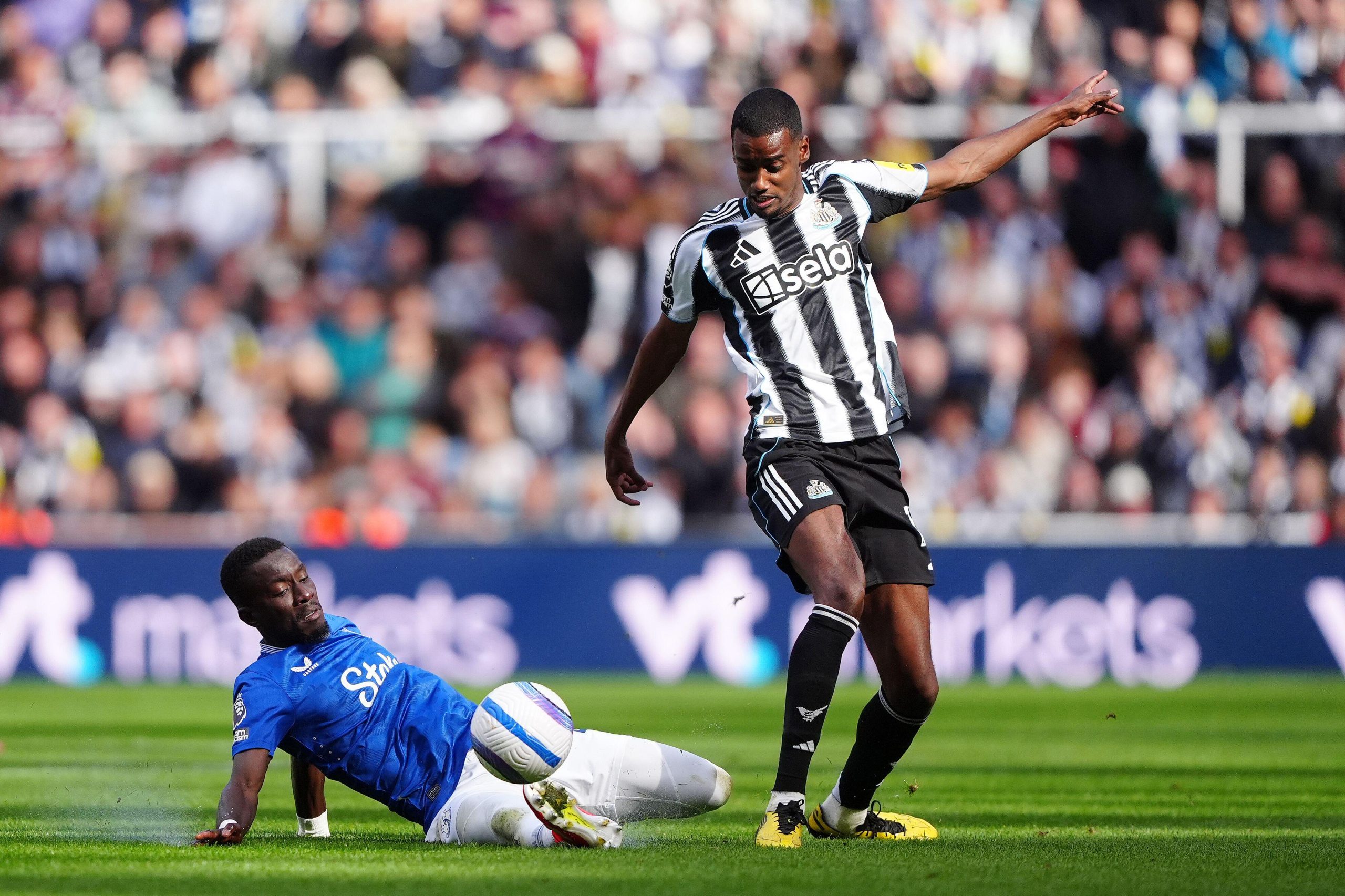 Liverpool agree £125 million deal for Newcastle’s Isak | Shoot - Shoot